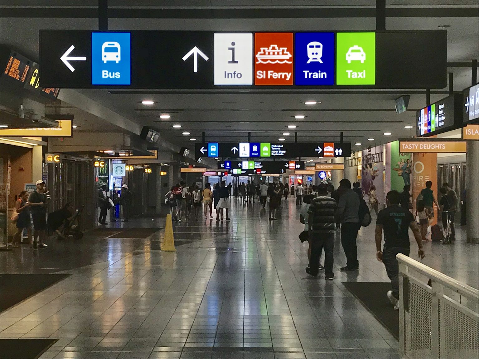 Staten Island Ferry Schedule & Guide (2024) | FerryRiders.com